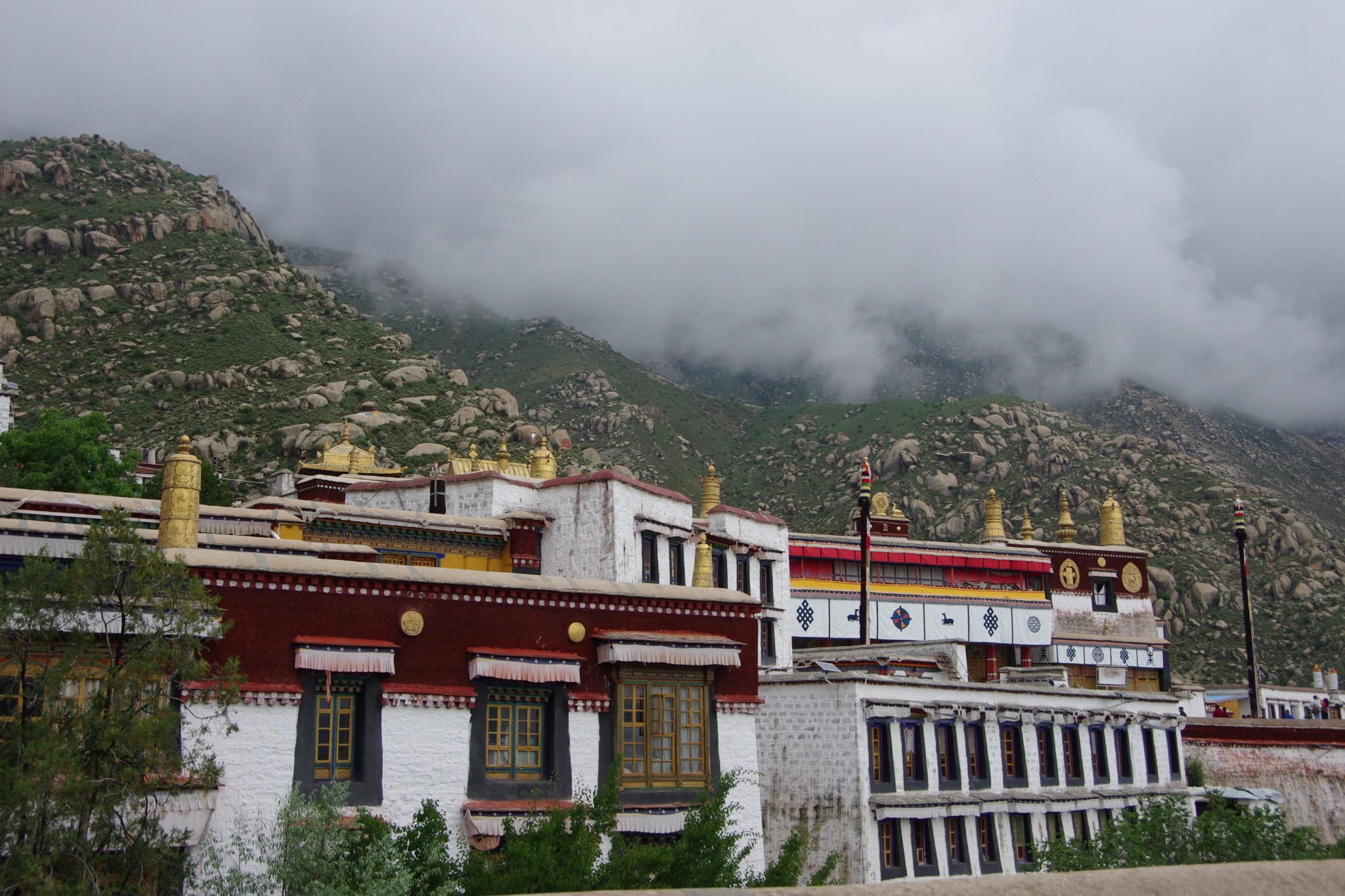 Tibet Lhasa Drepung Monastery - China ChengDu Tours, Chengdu Panda ...